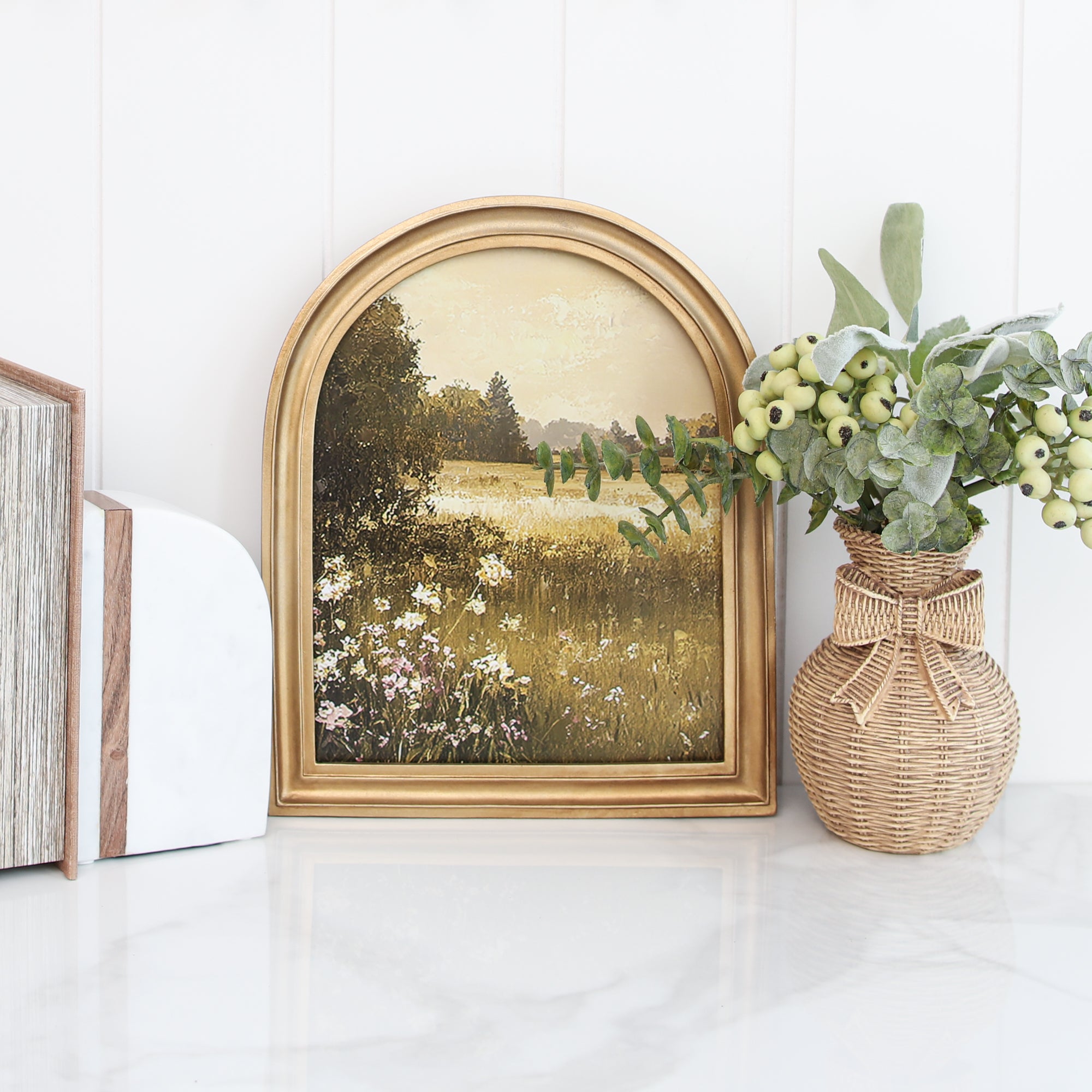 8x10 Gold Arched Frame – Interior Delights
