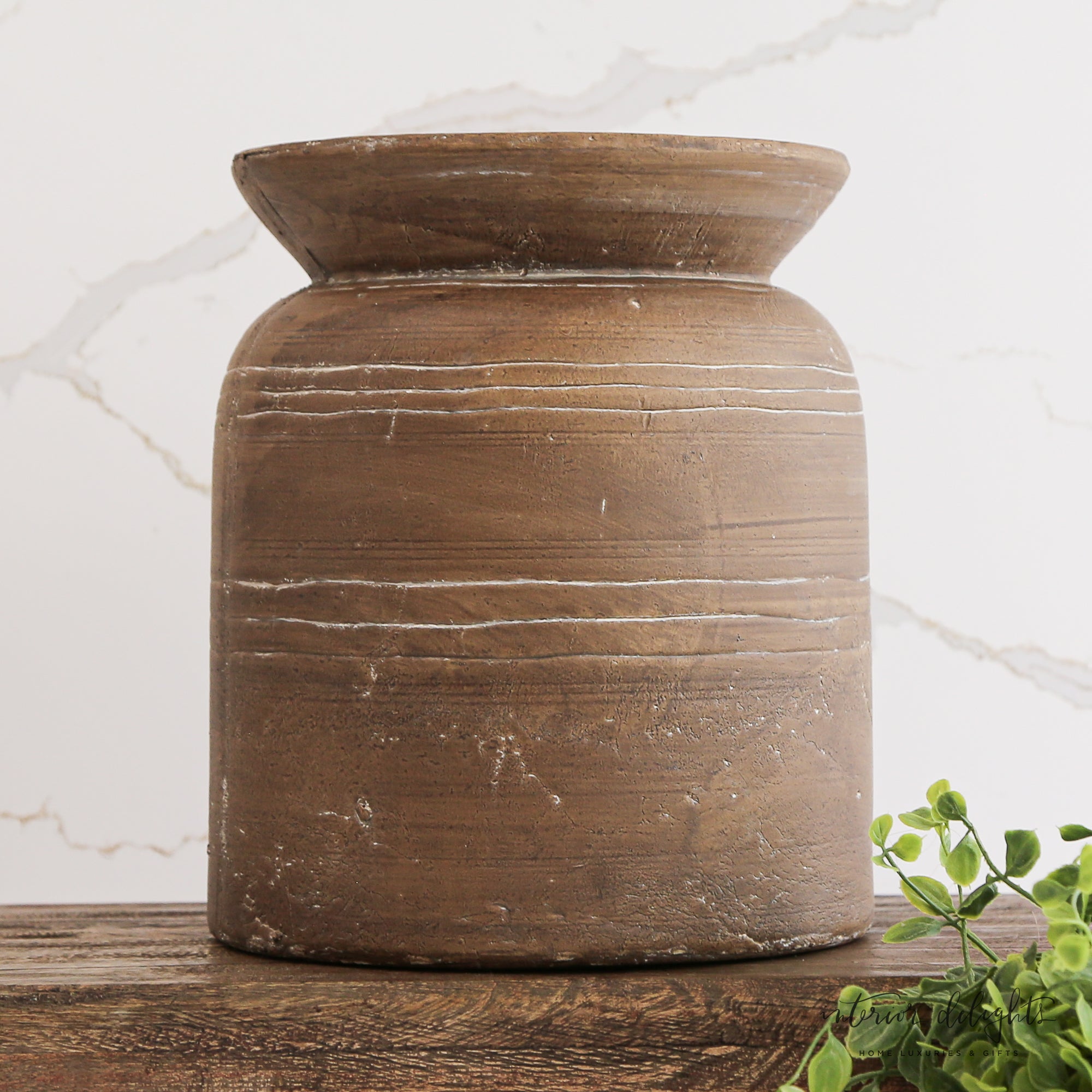 9” Brown Terracotta Line Vase – Interior Delights
