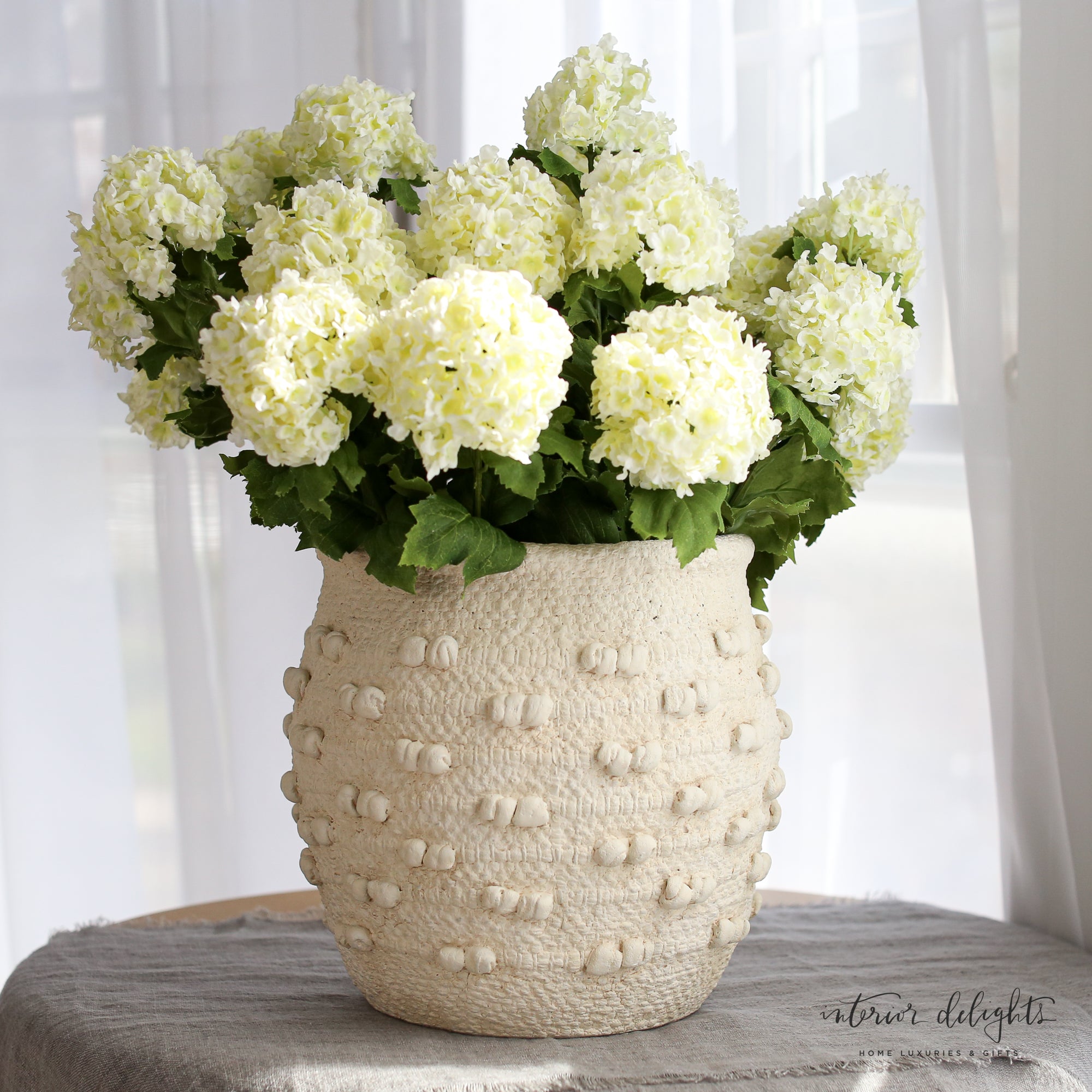 9” Cream Knot Vase – Interior Delights