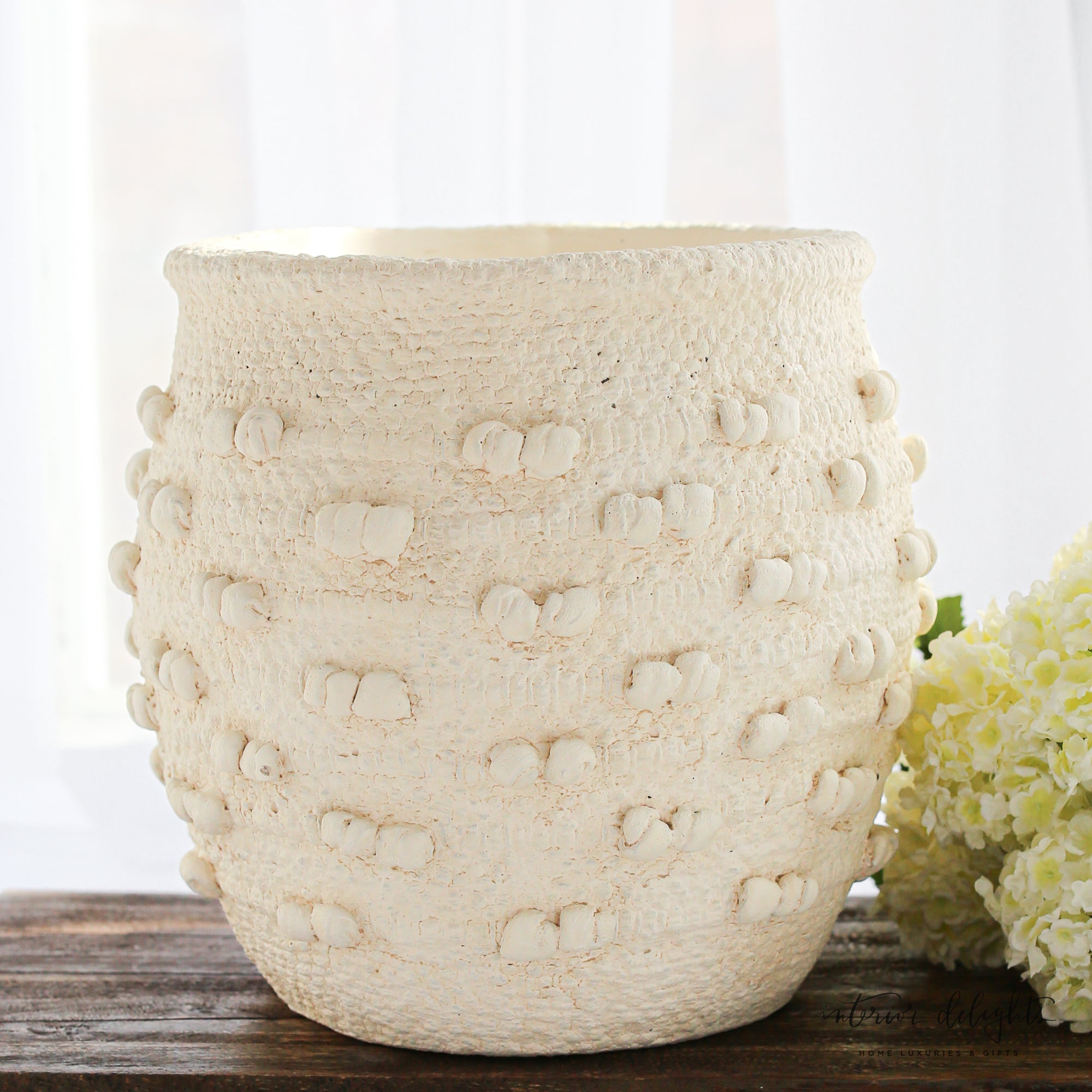 9” Cream Knot Vase – Interior Delights